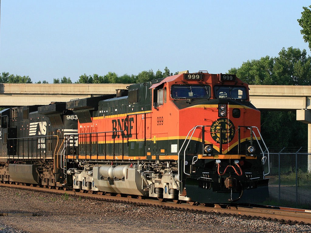 BNSF 999